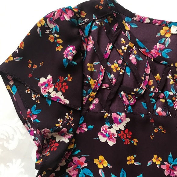 Tops | Floral Pattern Blouse Size Medium | Poshmark